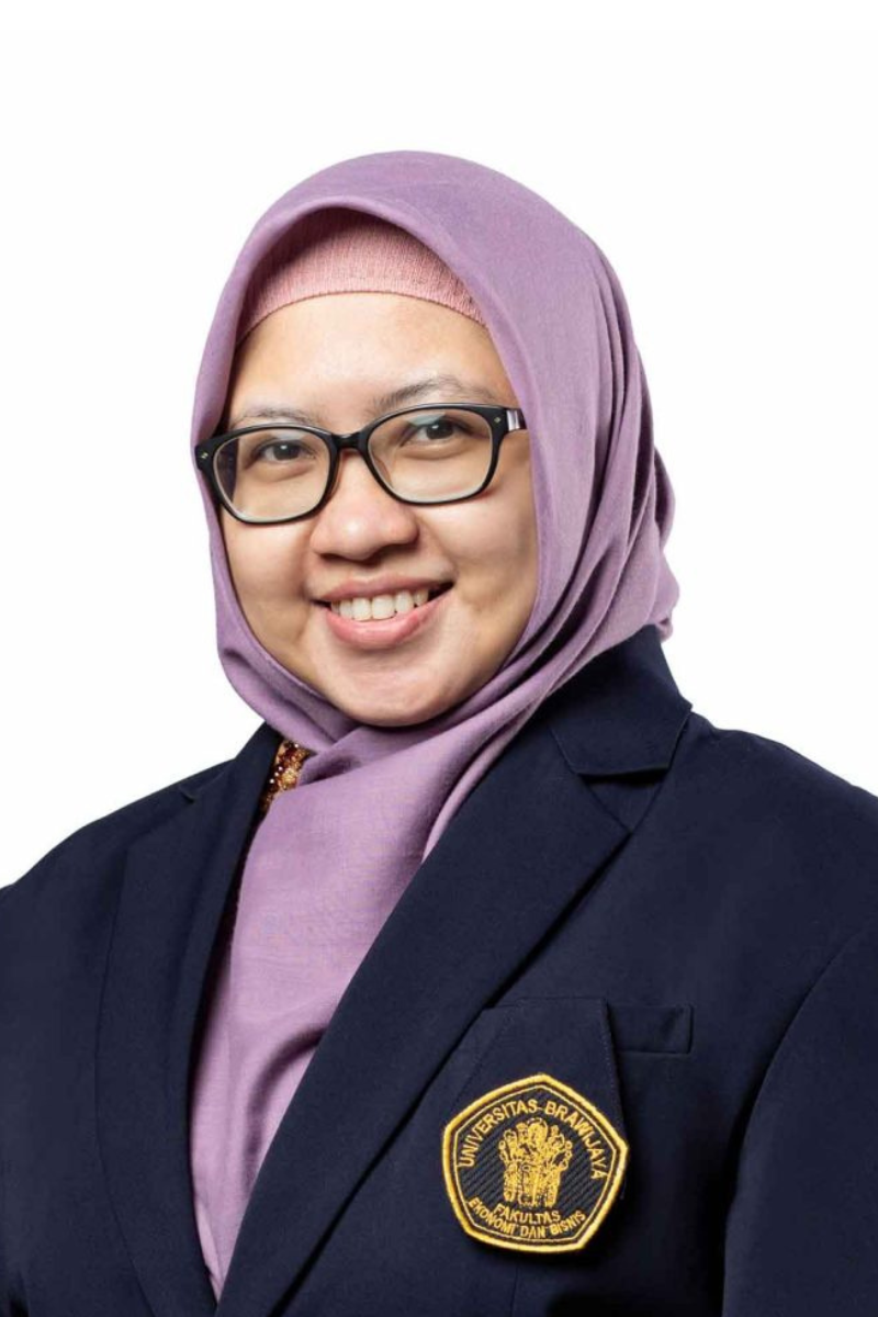 Raditha Dwi Vata Hapsari, SE., M.M., Ph.D. - Fakultas Ekonomi dan ...