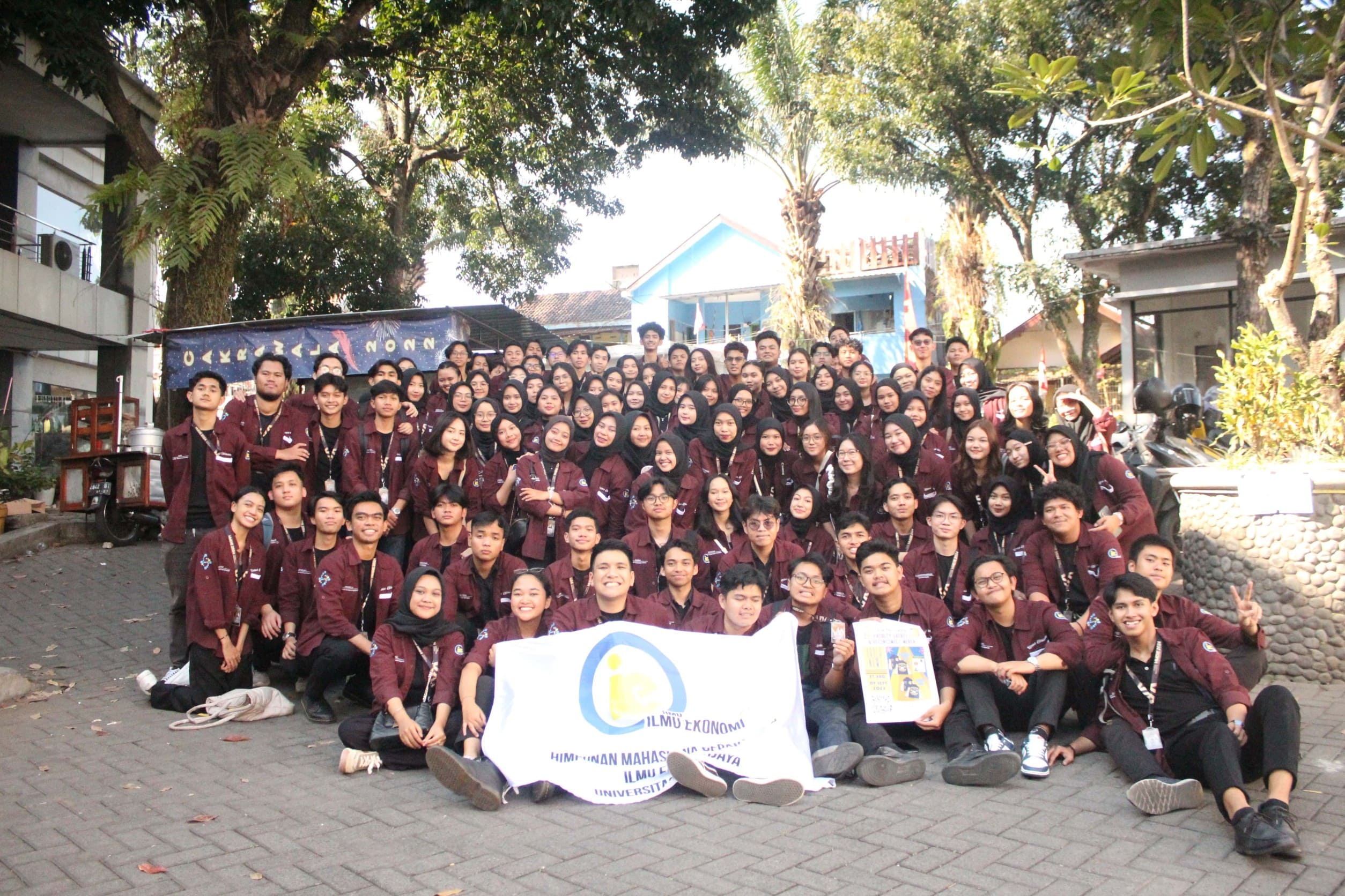 Organization Training II - HMDIE 2024 - Fakultas Ekonomi dan Bisnis ...