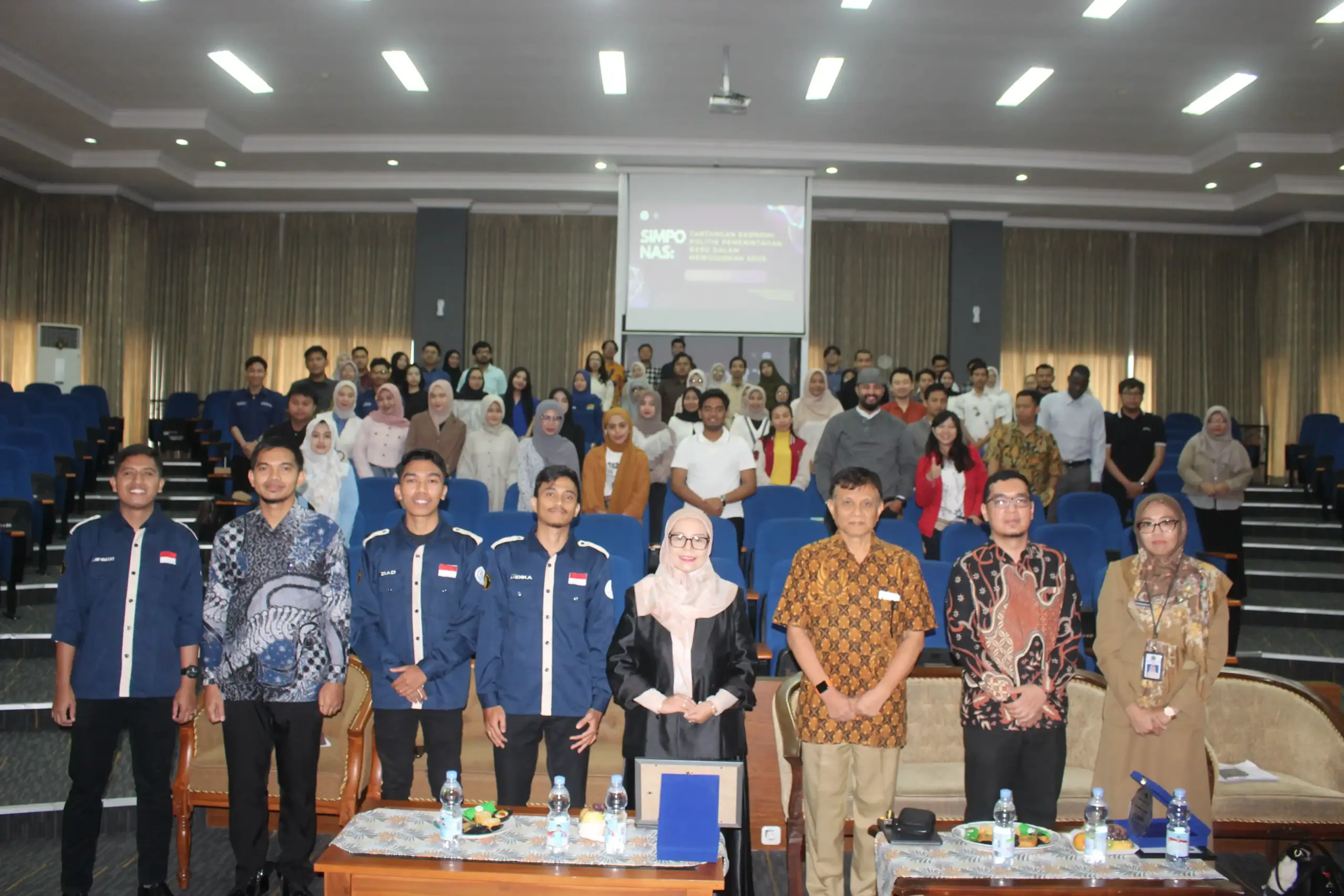 Simposium Nasional - HMP FEB UB - Fakultas Ekonomi dan Bisnis ...