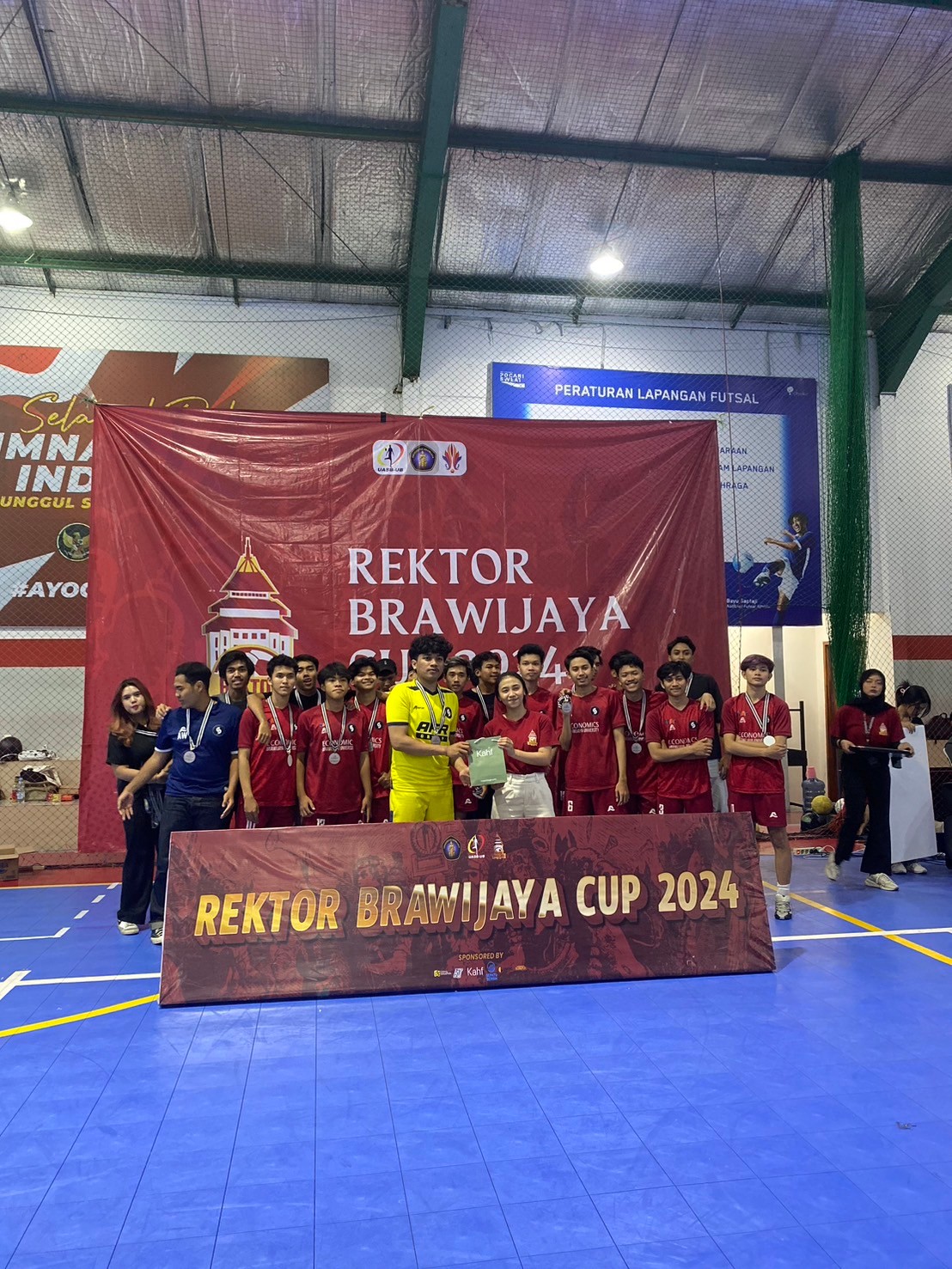 Tim Futsal FEB UB Raih Juara 2 di Rektor Brawijaya Cup 2024 - Fakultas ...